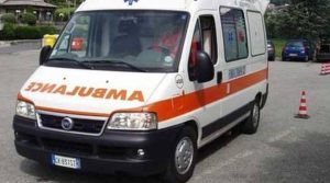 Gara di solidarietà per aiutare una prostituta incinta a 17 anni che si ...