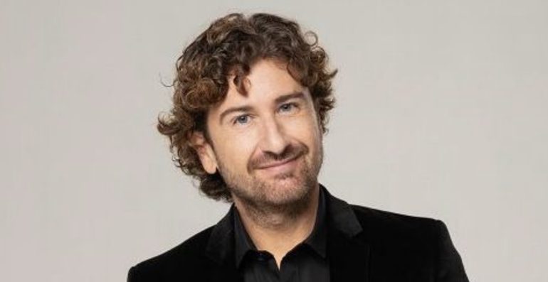 Alessandro Siani takes the stage with "Fake News": a satire and ...