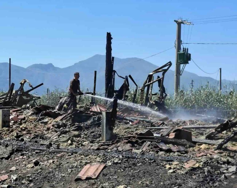Fire in Longola: Naples Prefect reports damage to cultural heritage